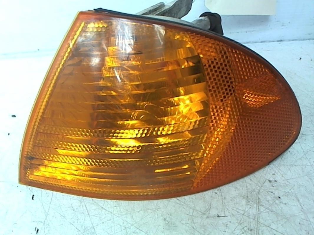 Optique avant secondaire gauche (feux)(clignotant) BMW SERIE 3 E46 ...