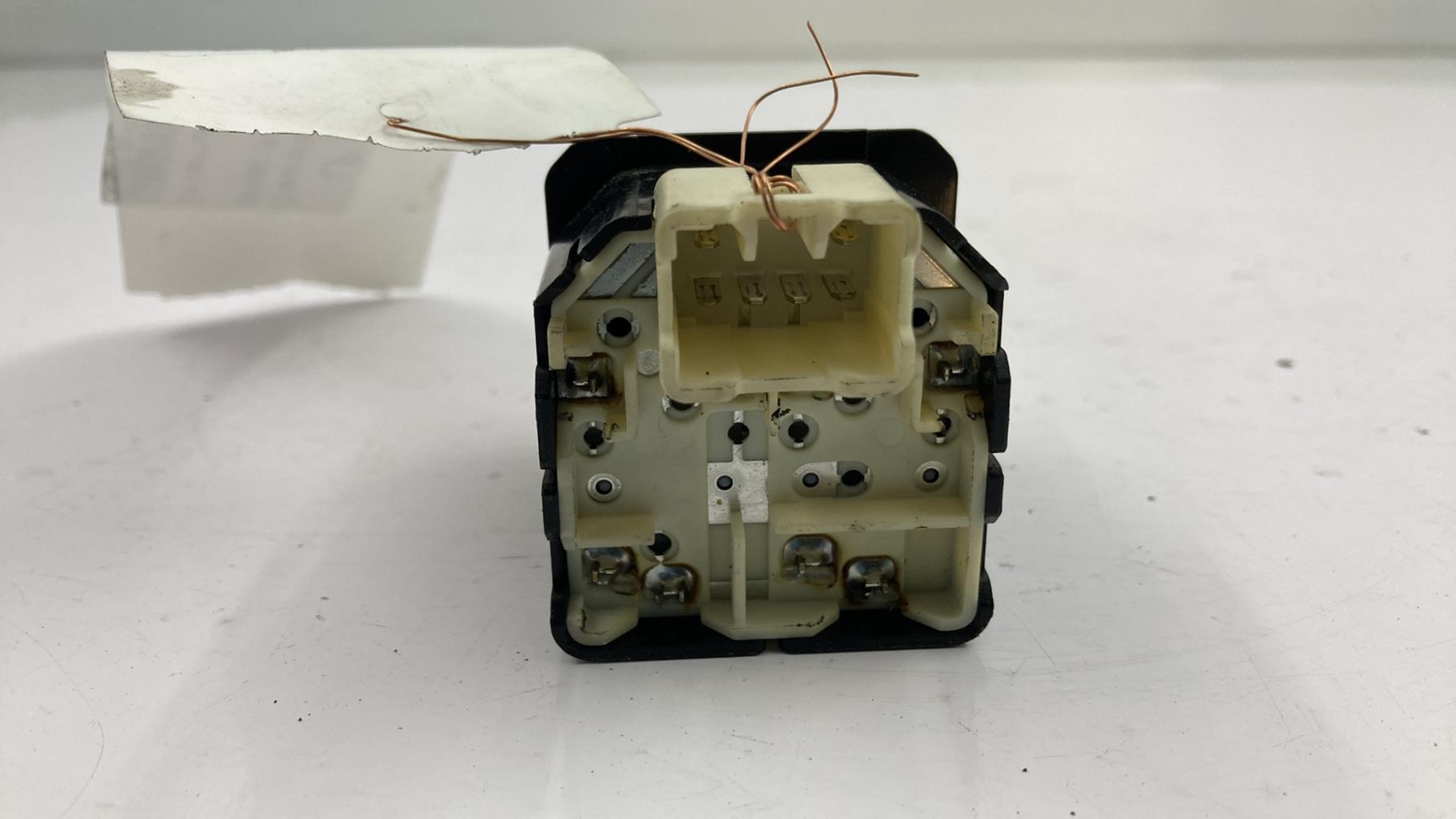 Interrupteur de leve vitre CHEVROLET SPARK PHASE 1 | Dubourg Automobiles