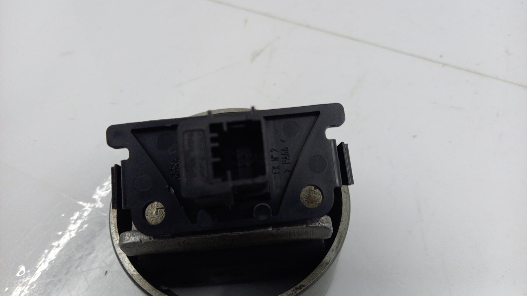 Bouton de warning PEUGEOT 307 PHASE 2 BREAK Diesel | Dubourg Automobiles