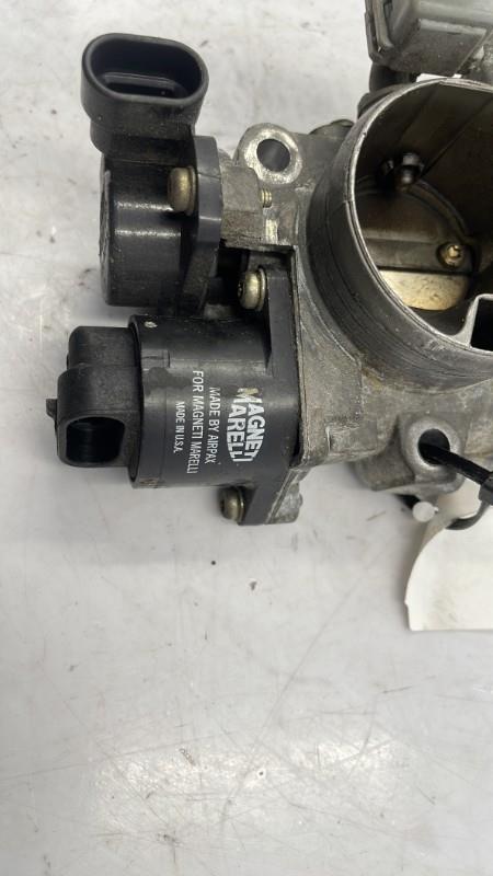 Boitier papillon RENAULT CLIO 2 PHASE 1 Essence | Dubourg Automobiles